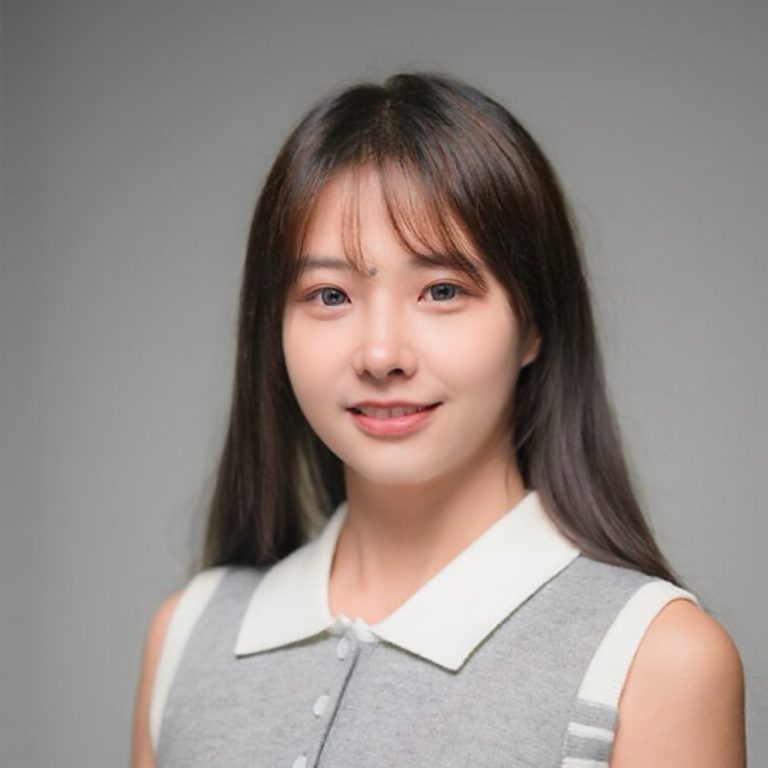 Yi Li | School of Business